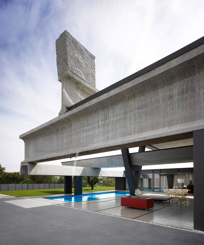 ensamble studio: house hemeroscopium