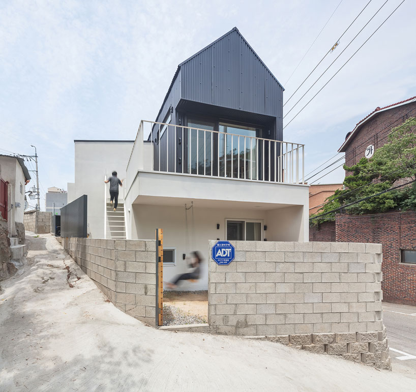OBBA Develops Compact 50m2 Home For A Young Couple In Seoul