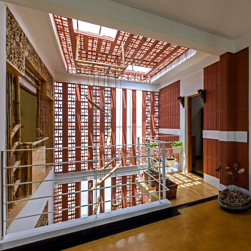 kham design builds prasanna nairs residence in bangalore