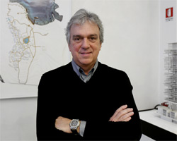 marco piva's aliante table for natuzzi italia changes shape and dimensions