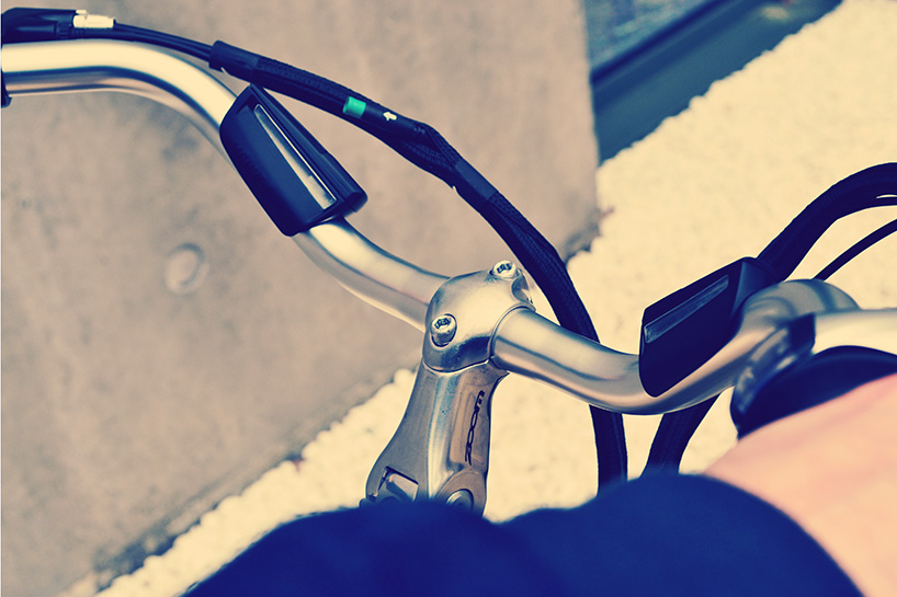 velco's wink bar is a connected handlebar that makes any bike a smartbike