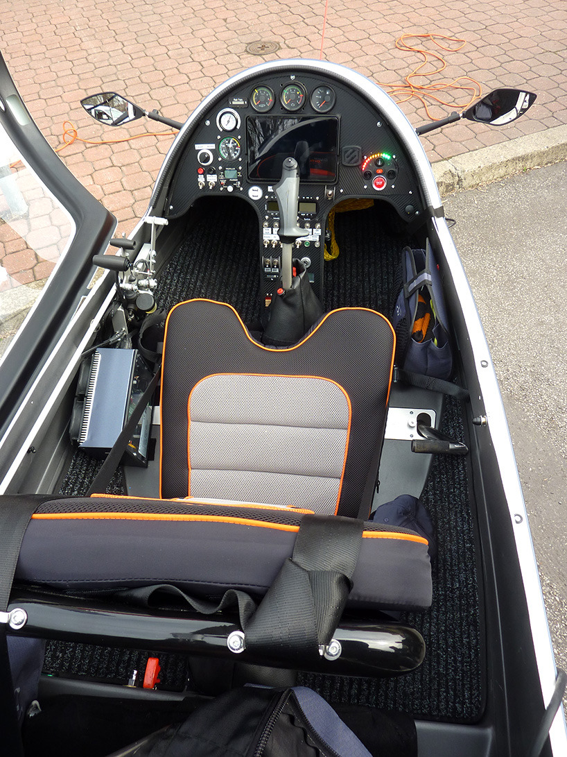 nirvana autogyro's gyrodrive becomes world’s first street legal flying car