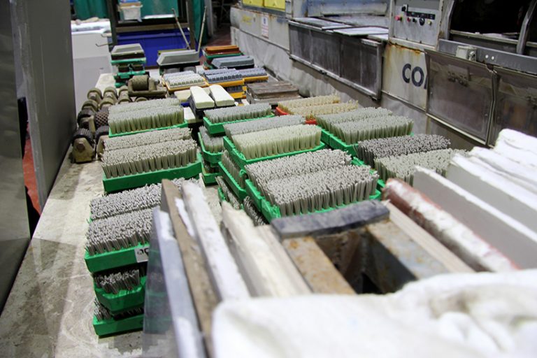 caesarstone quartz surfaces: a factory visit to 'engineered stone ...