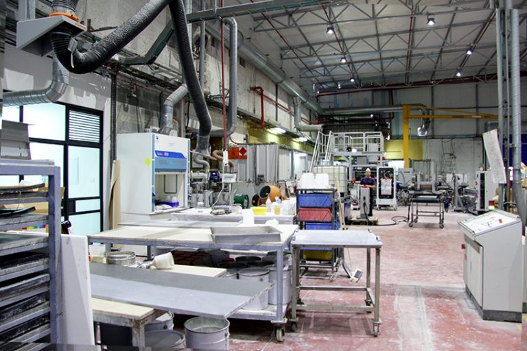 caesarstone quartz surfaces: a factory visit to 'engineered stone ...