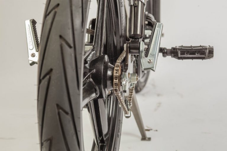 monday motorbikes M1 is a minimalist e-bike built for city commutes