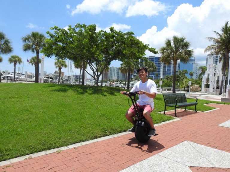 uno bolt is the world's first e-unicycle with gyro force technology