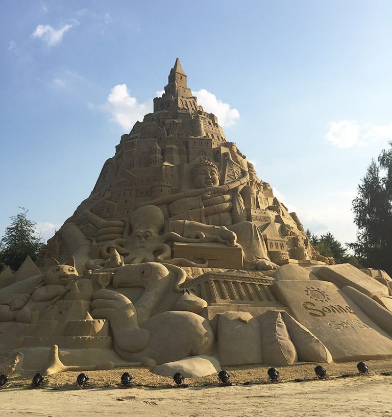 world's tallest sand castle in duisburg wins guinness world record 2017