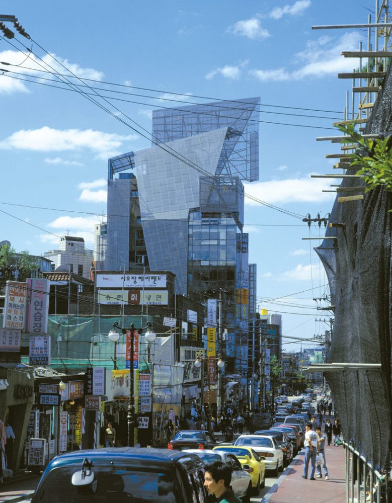 interview with thom mayne of morphosis at his studio in los angeles