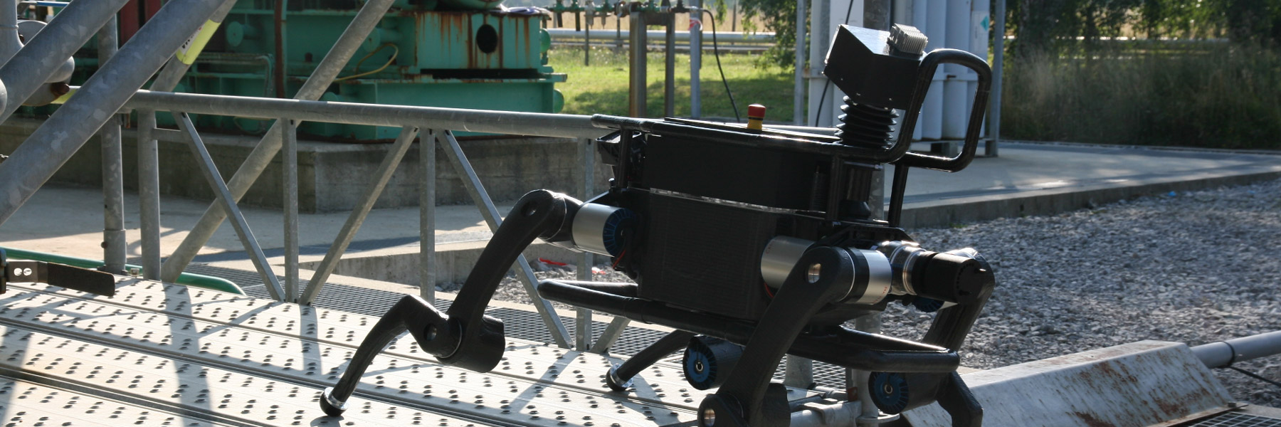 ETH zurich present an autonomous quadrupedal robot named 'ANYmal' ETH zurich present an autonomous quadrupedal robot named 'ANYmal'
