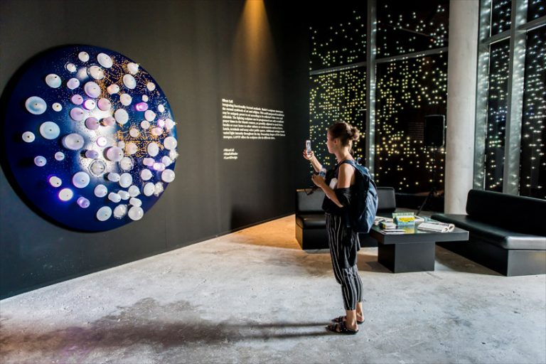 LASVIT and khalid shafar sculpt chandelier of multiple dynamic mosques