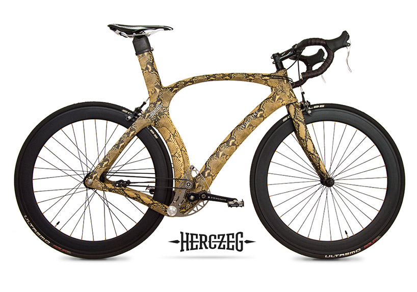 the stringbike uses a rope and pulley drive system instead of a ...