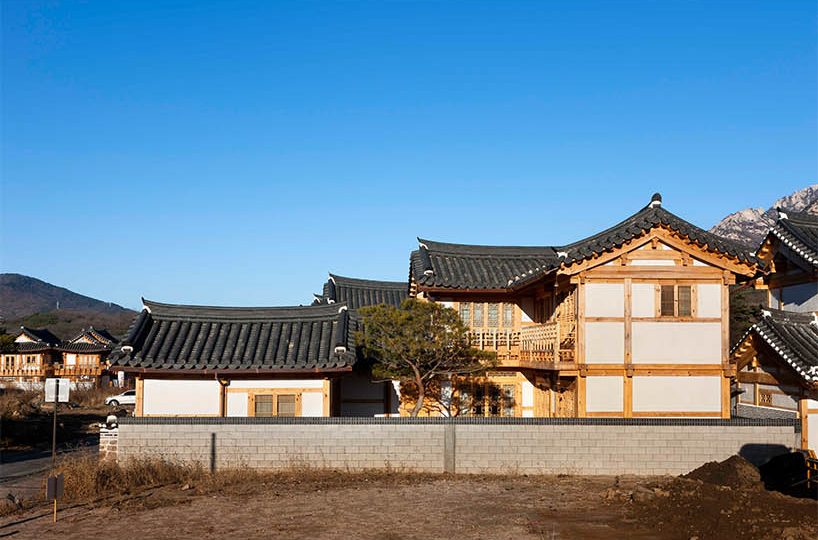 studio_GAON designs traditional house in seoul's largest neo-hanok ...