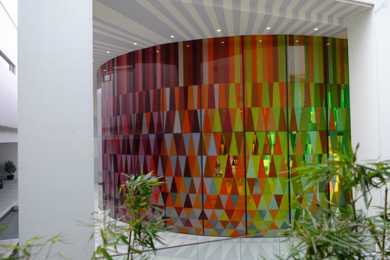 vanceva glazing layers highly functional, rainbow-hued surfaces