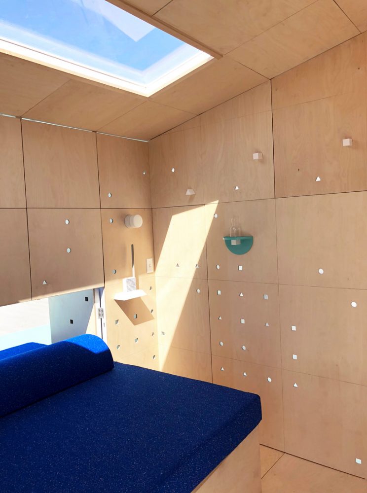 MINI LIVING’s urban cabin embraces los angeles – on a small footprint