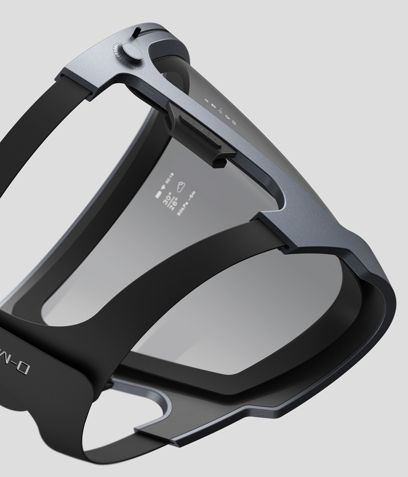 the d-mask gives deep sea diving a digital evolution