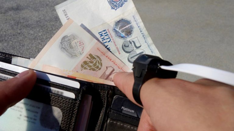 the fingerreader helps blind people read without braille