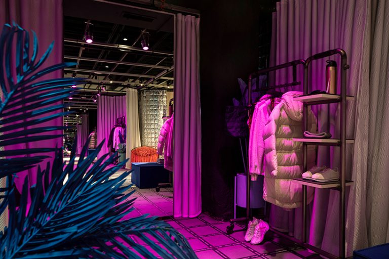 NIKE opens immersive flagship store in NYC with wavy glass façade