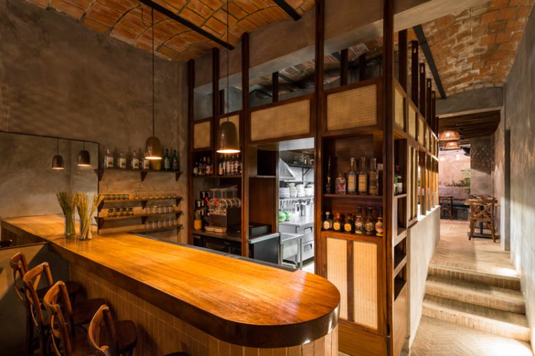 PALMA converts abandoned brick interior in mexico to achara restaurant