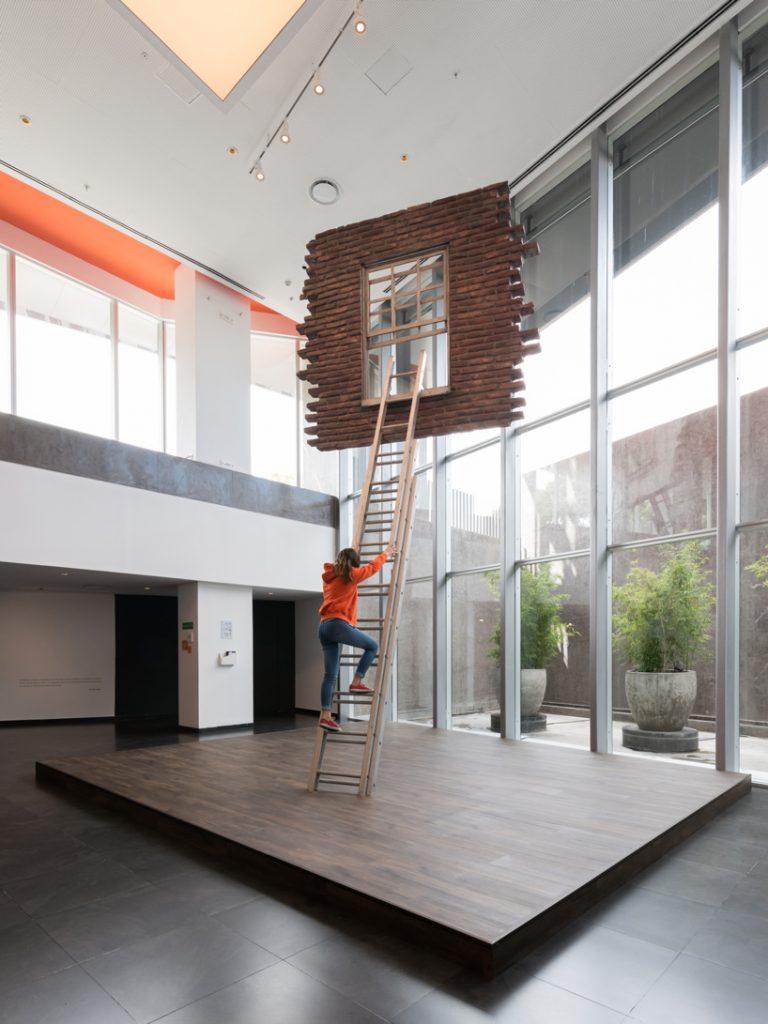 visual artist leandro erlich obscures the 'real' in latest argentina ...