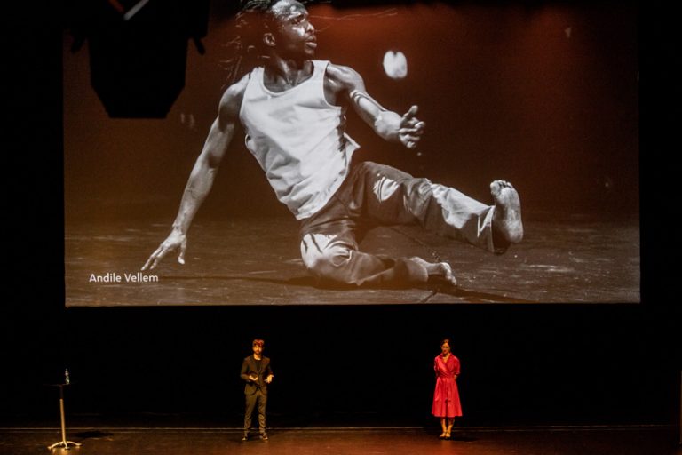 'MOVEMENT' typeface captures the art of dance by tracing the human body