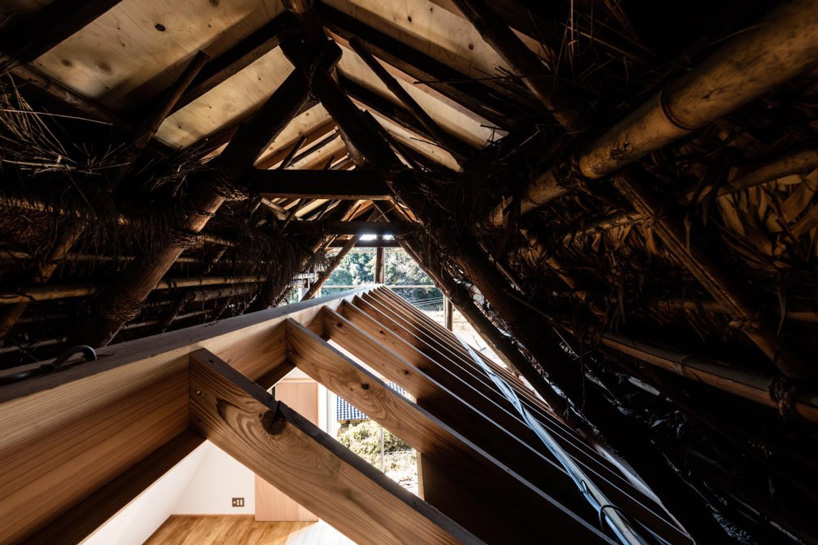 tadashi yoshimura breathes new life into thatched sloping roof of ...
