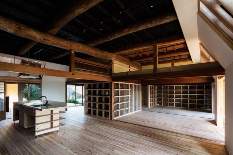 tadashi yoshimura breathes new life into thatched sloping roof of ...