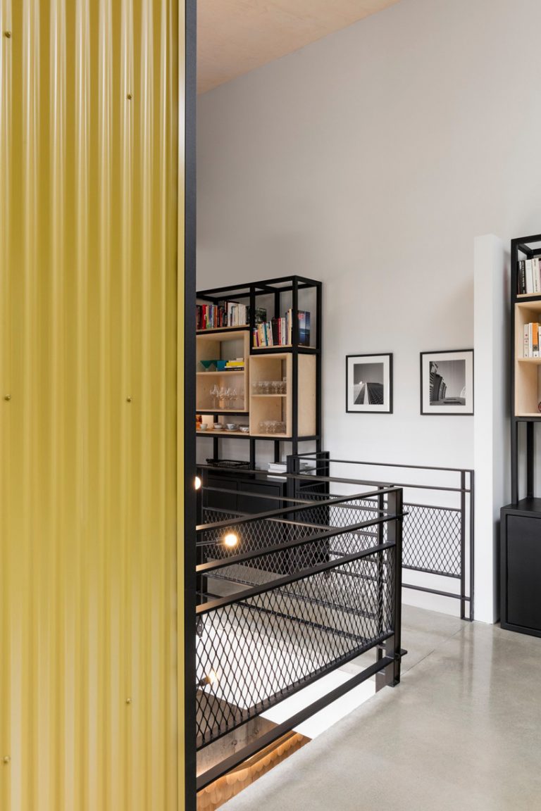 interconnected modules with offset façades form the abercorn chalet in ...