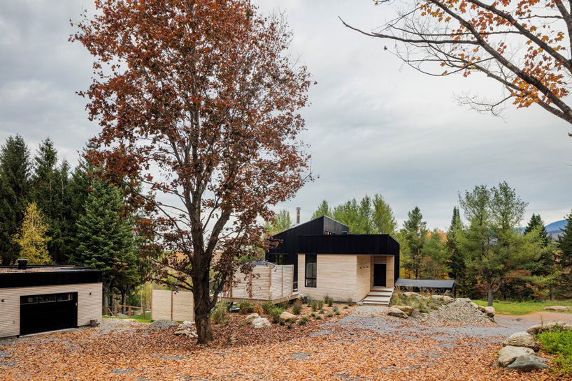 interconnected modules with offset façades form the abercorn chalet in ...