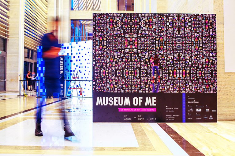 'museum of me' collages your digital self into a 360 degree chorus of ...