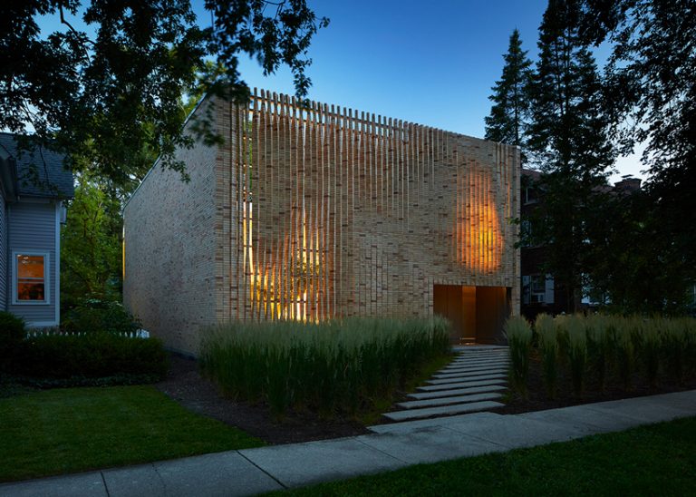 thayer house by brooks + scarpa boasts twisting brick columns