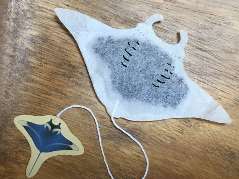 ocean tea bag uses sea life-shaped sachets that come alive in your cup