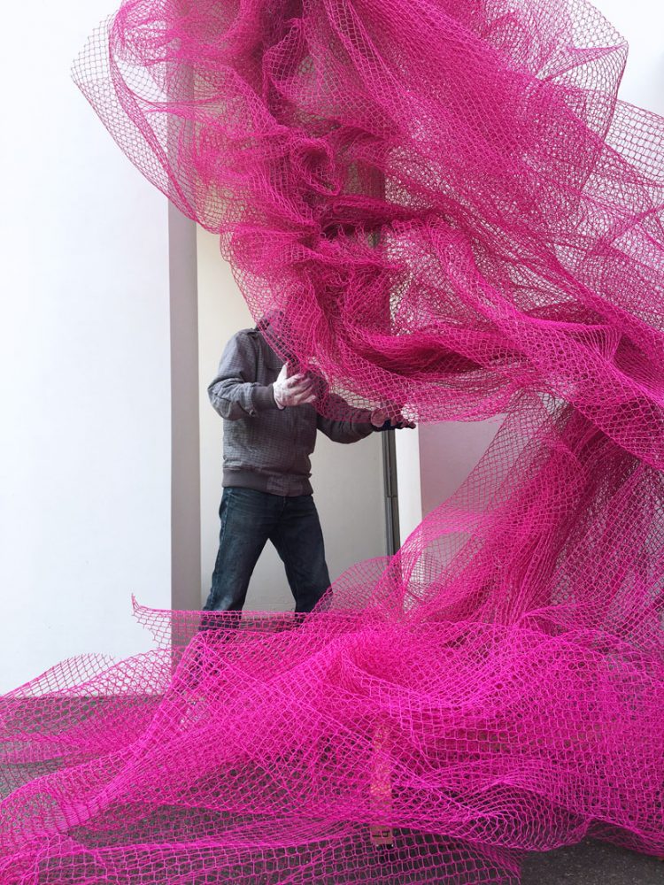 benjamin shine defies gravity with his latest ethereal sculpture 'quietude'