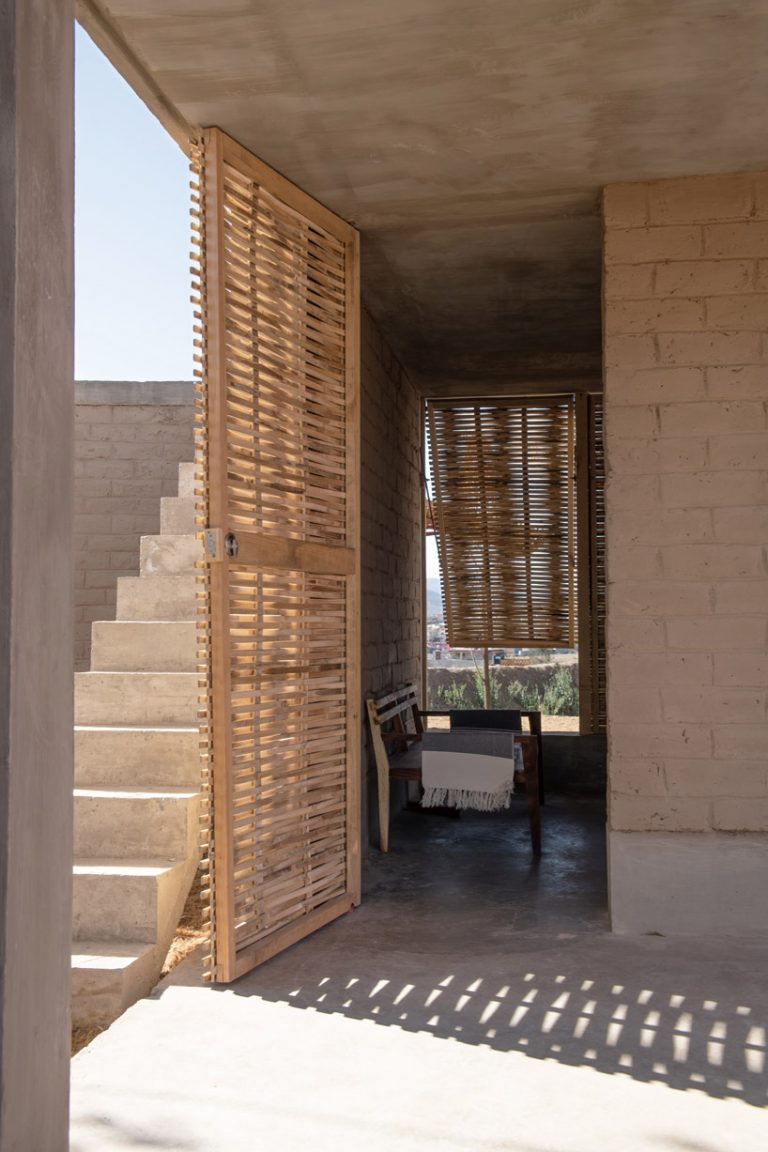 zeller & moye's casa hilo is a sustainable housing concept for rural mexico