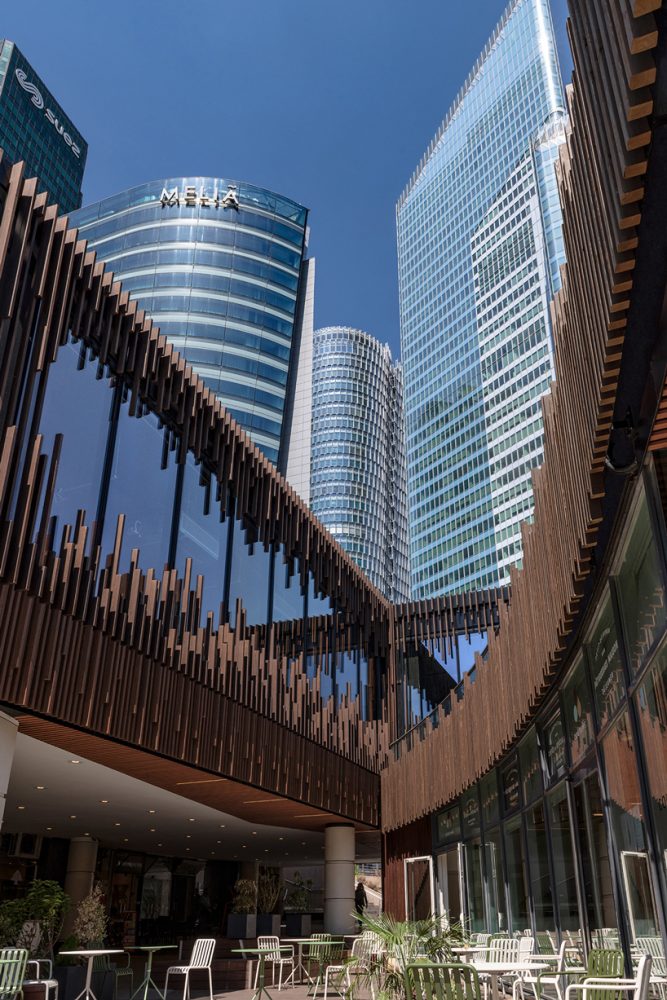 malka architecture utilizes bamboo to clad oxygen complex in paris