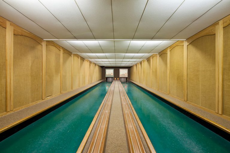 robert goetzfried captures the vibrant nostalgia of gemany's bowling alleys