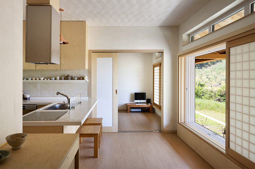 studio_GAON builds a timber house amid the mountains of south korea