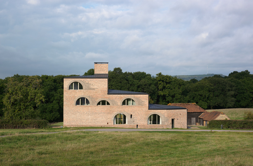 adam richards builds his own home, nithurst farm, in sussex with arched ...