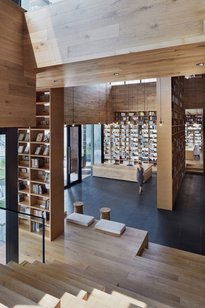 beijing fenghemuchen space design builds yue library as wooden forest ...
