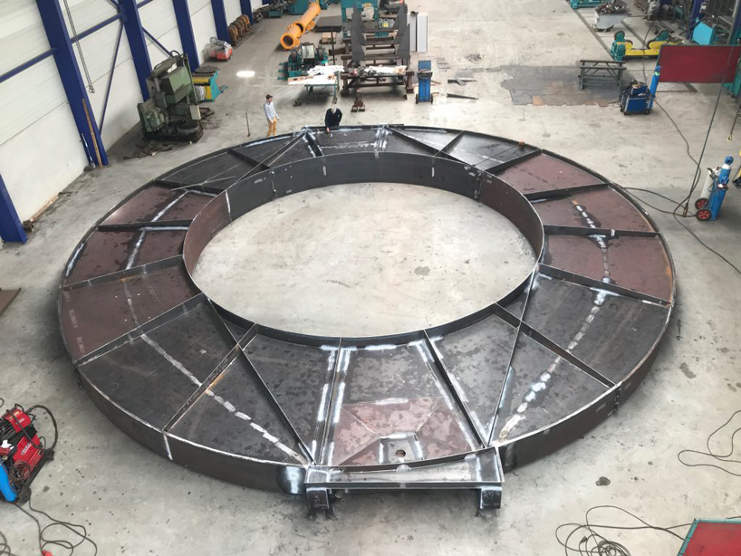 office KGDVS plans 'tondo', a tilted circular footbridge coated with ...