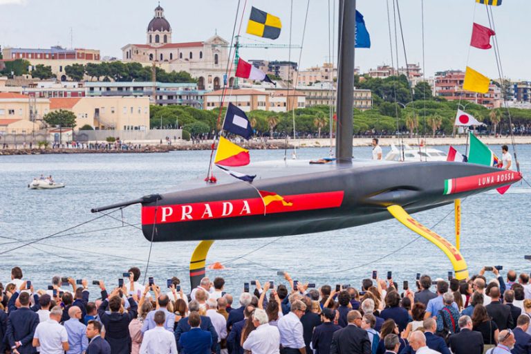 prada debuts new luna rossa AC75 boat monohull with 2 carbon-fiber arms