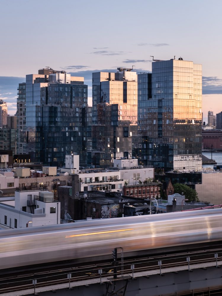 ODA completes clustered 'tower 1' along brooklyn waterfront at 420 kent