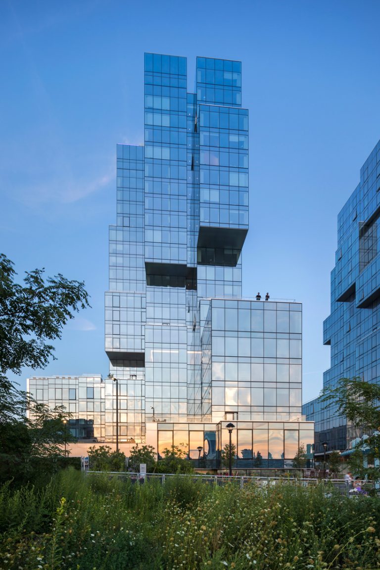 ODA completes clustered 'tower 1' along brooklyn waterfront at 420 kent