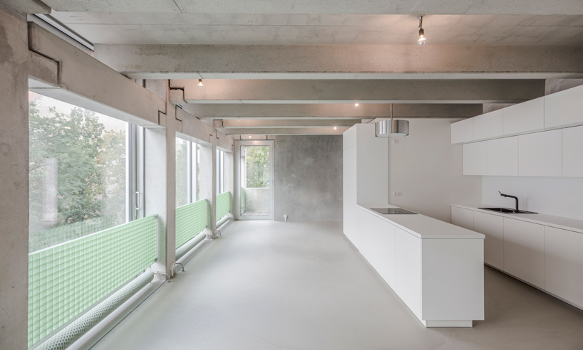 FAR builds wohnregal life/work building in berlin using precast concrete