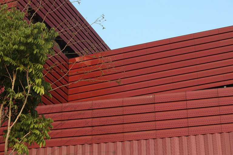 LOPO China's glazed terracotta cladding adorns hunan art museum