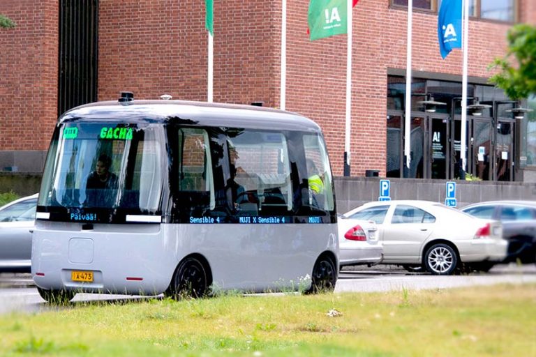 MUJI debuts 'GACHA,' the first all-weather self-driving bus