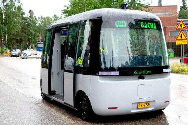 MUJI debuts 'GACHA,' the first all-weather self-driving bus