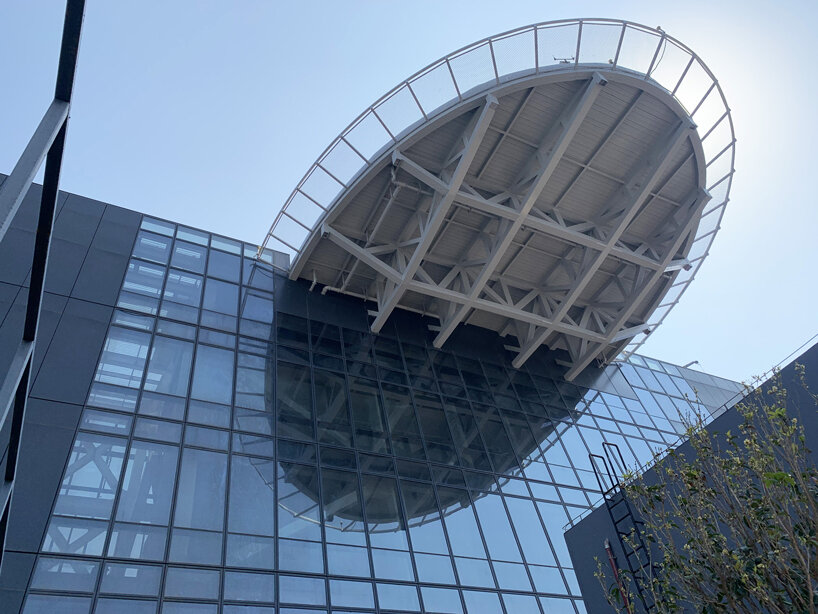 fuksas' guosen securities tower in shenzhen conveys a 'vertical tension'