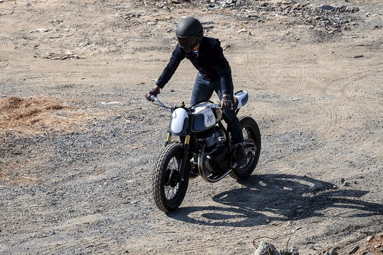 zeus custom moose project transforms royal enfield continental GT 650