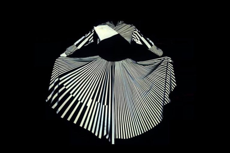 barcodes play music using hacked scanners by electronicos fantasticos