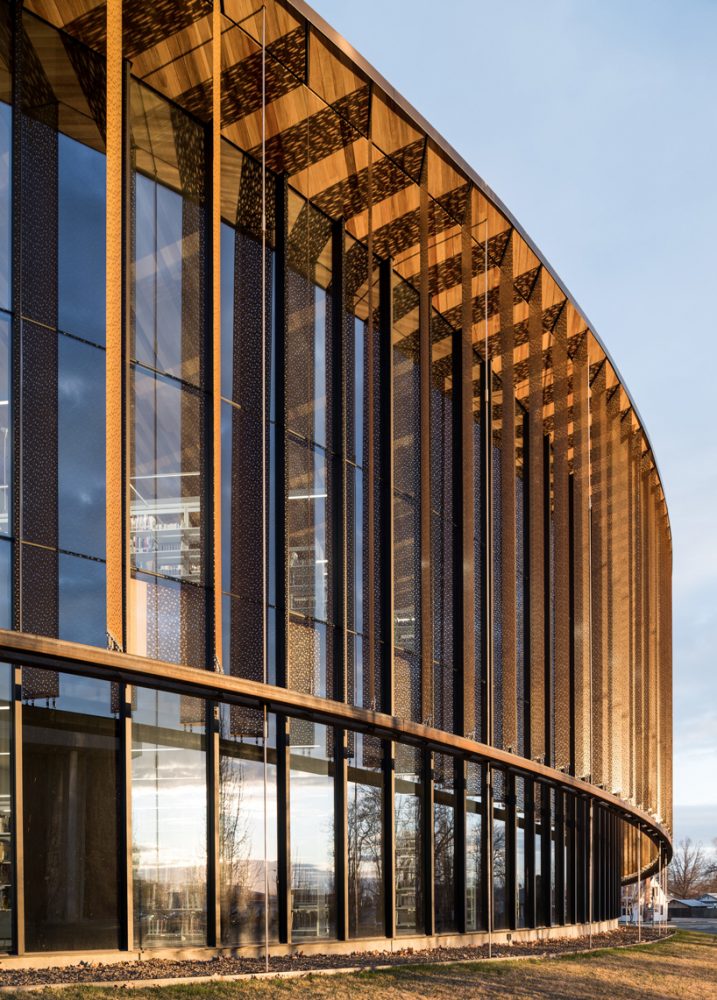 perforated metal fins shade richärd kennedy architects' cruzen-murray ...